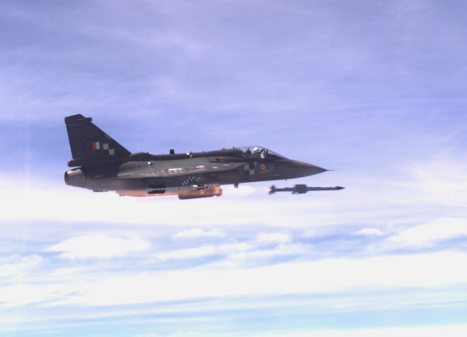 ASTRA Missile - LCA Tejas successfully test-fires indigenous Beyond ... ASTRA Missile - LCA Tejas successfully test-fires indigenous Beyond ...